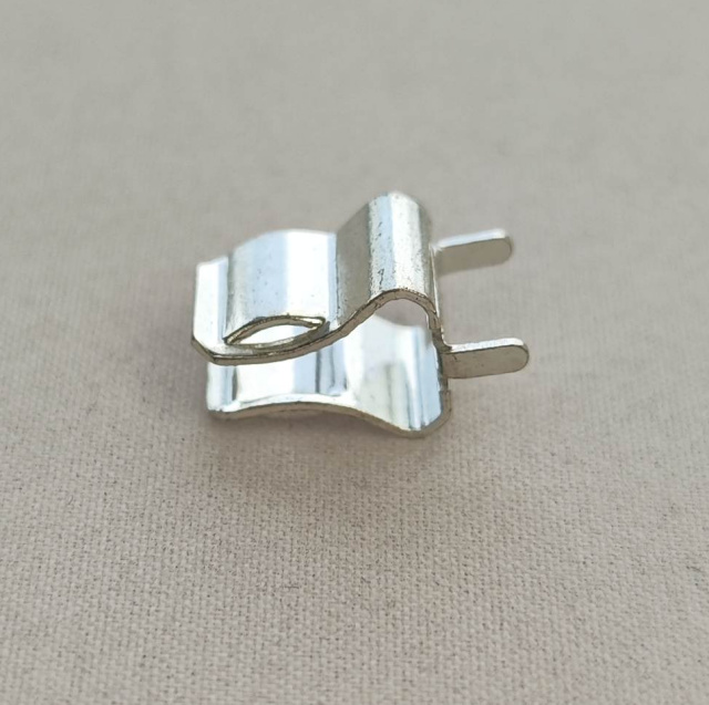 PCB Fuse Clips for 1/4" Diameter Fuses | Pinball Haus